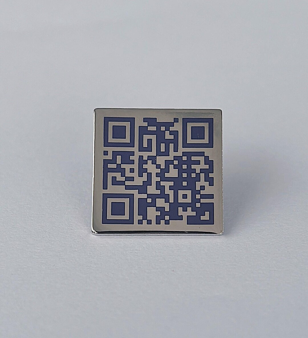 Handcrafted: QR Code Pin for Ministry to JW Website - Etsy