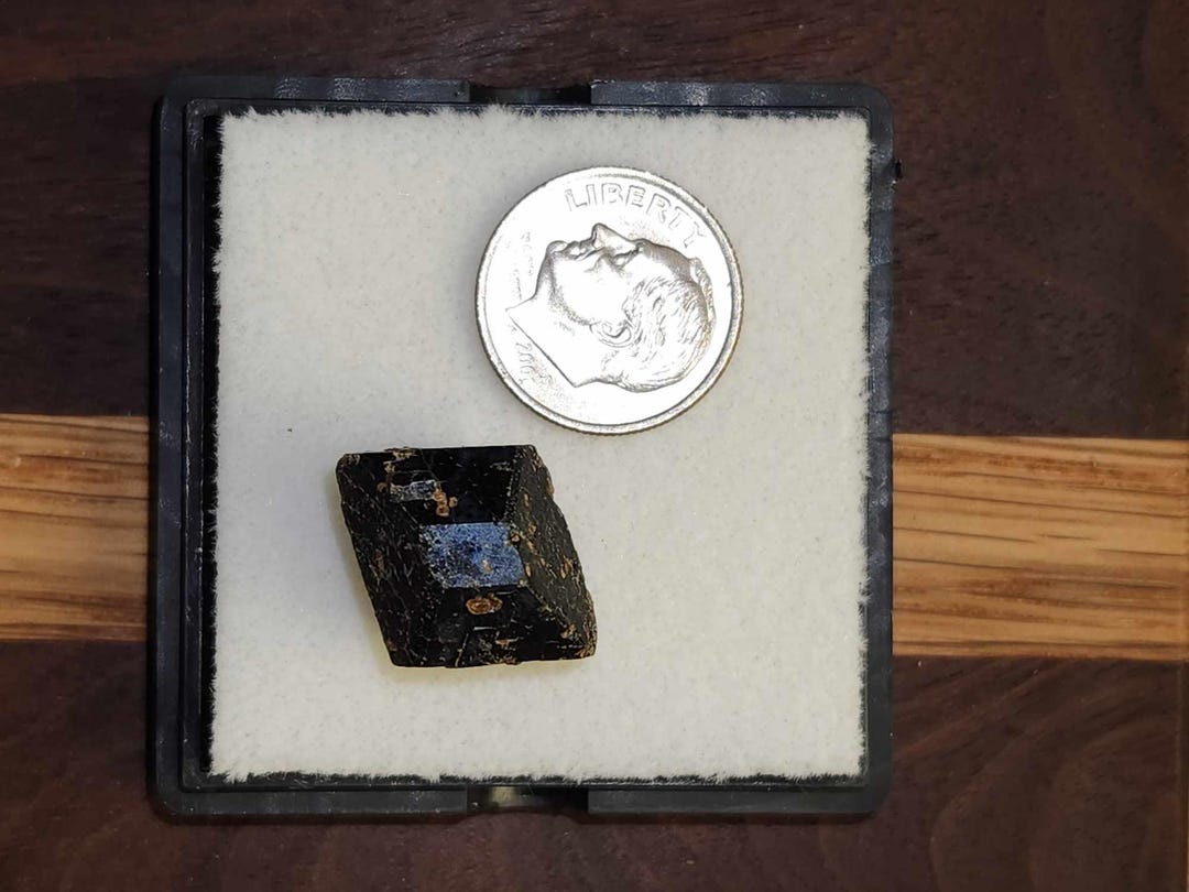 Oregon Augite Crystal: Dodecahedral-like Mineral in Display Box - Etsy