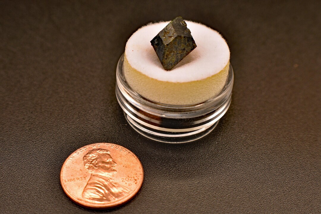 Oregon Augite Crystal: Dodecahedral-like Stone of Change in Display Box ...