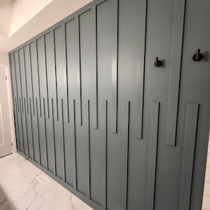 Pre-primed Vertical Line Wall Trim Kit – Modern Polyurethane Paneling ...