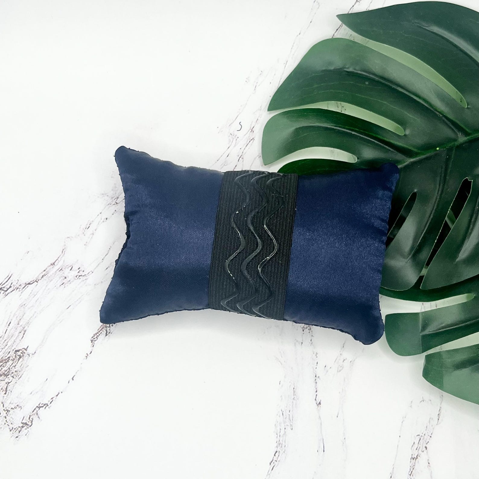 Discrete Day Time Breast Support Pillow in Cotton or Satin Wrinkle ...