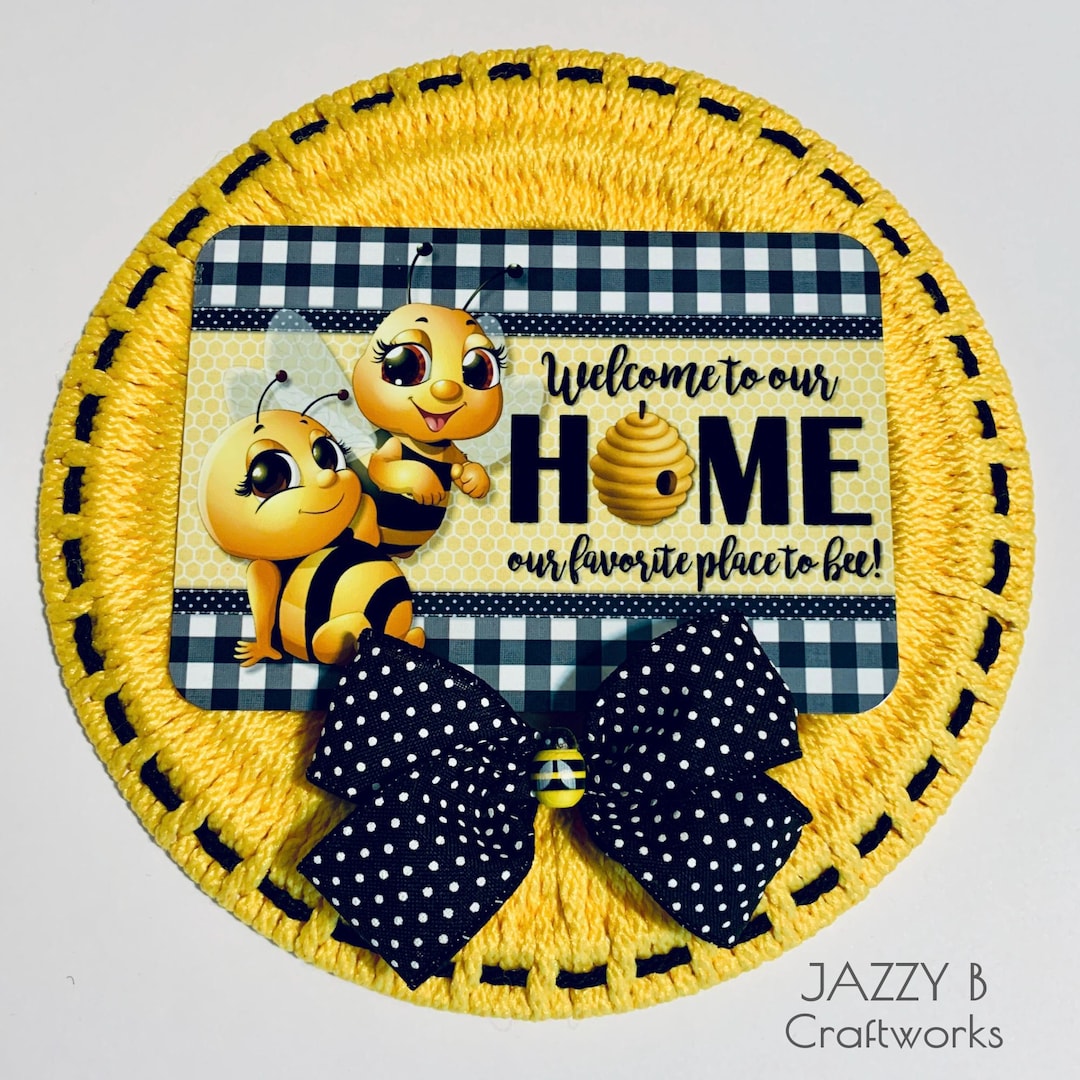 Bee-themed Welcome Wreath - Etsy