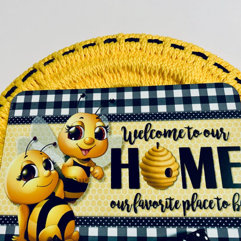 Bee-themed Welcome Wreath - Etsy
