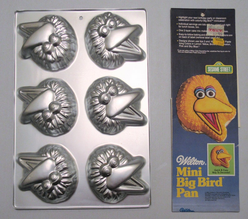 Wilton "mini" Cake Cupcake Pans, Big Bird 2105-2384, Hearts 508-1104, 4 ...