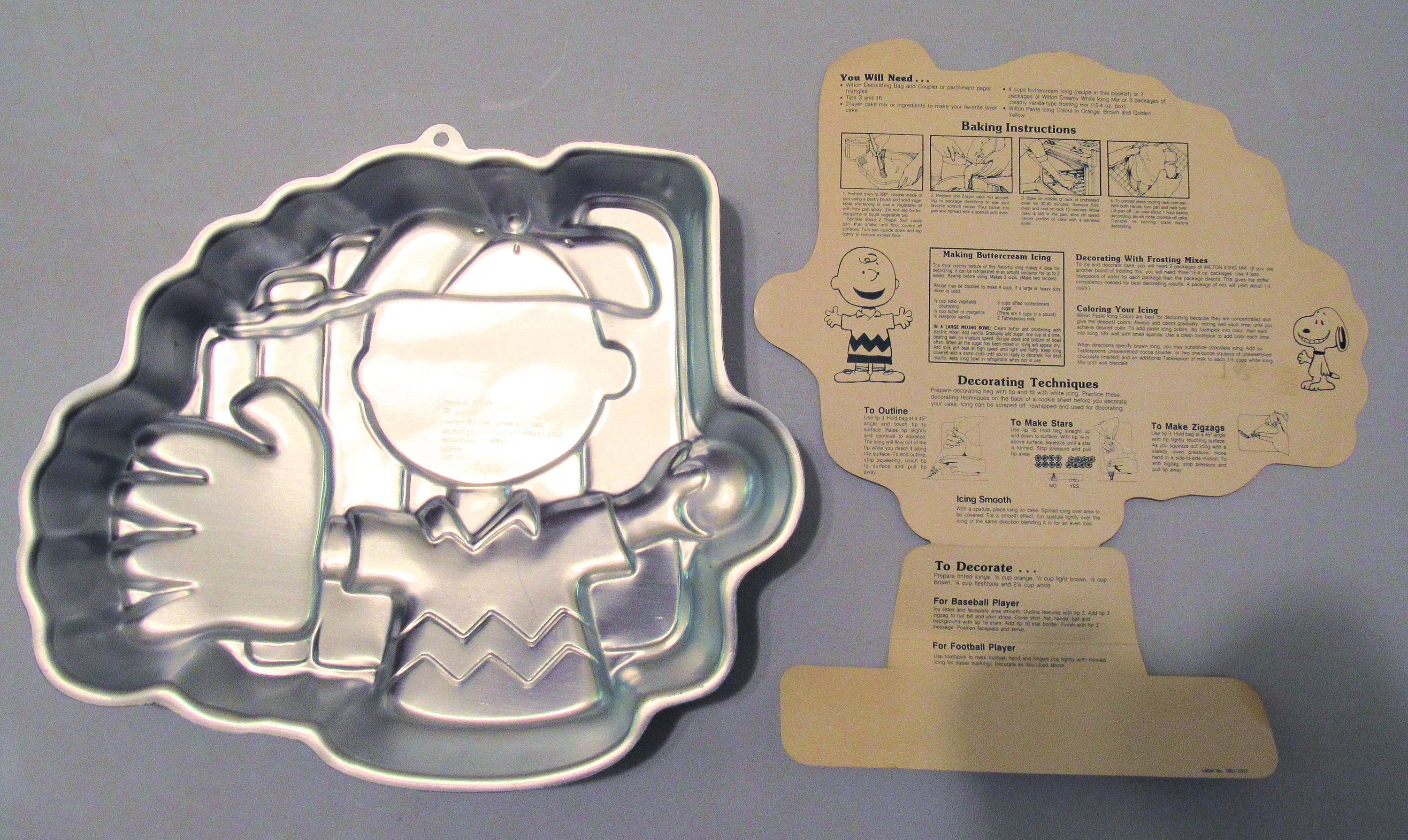 Vintage Wilton Cake Pans Peanuts Characters Snoopy or Charlie Brown - Etsy