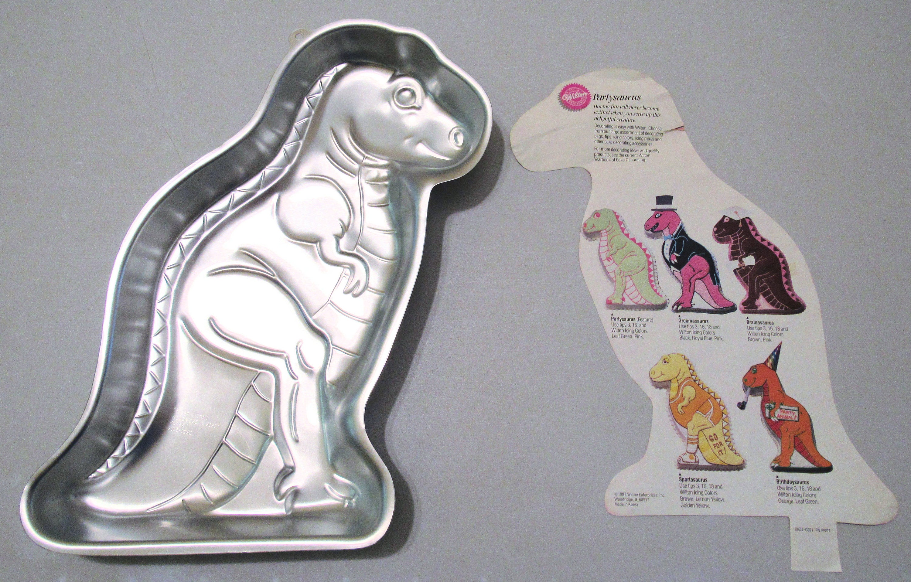 Vintage Wilton Cake Pans Animal Cakes good News Stork, Huggable Teddy ...