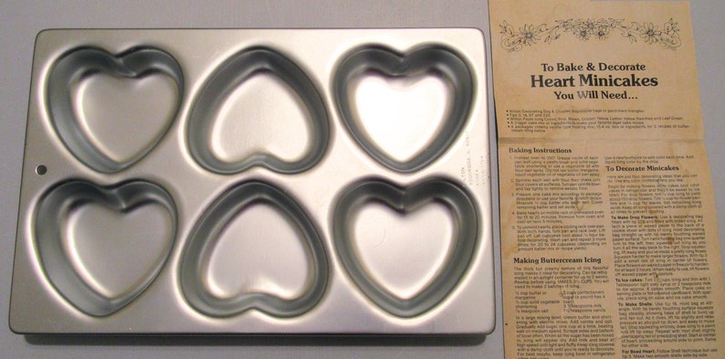 Wilton "mini" Cake Cupcake Pans, Big Bird 2105-2384, Hearts 508-1104, 4 ...