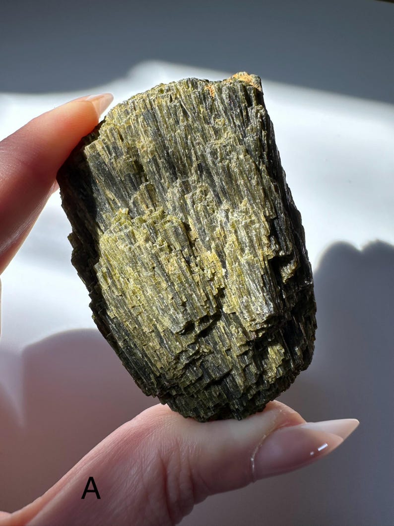 Green Epidote Cluster – Natural Raw Green Epidote Spray Crystal Mineral ...