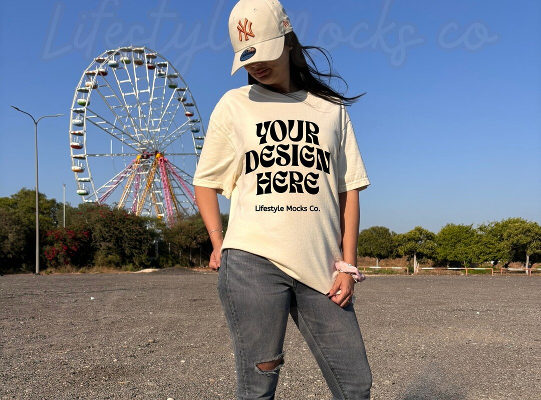 Ivory Comfort Colors 1717 T-shirt Mockup: Oversized Lifestyle Model ...