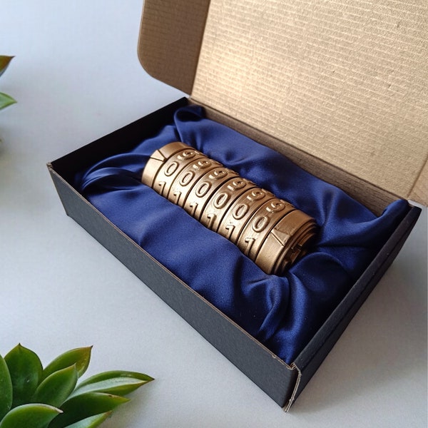 Mysterious Engagement Ring - Etsy