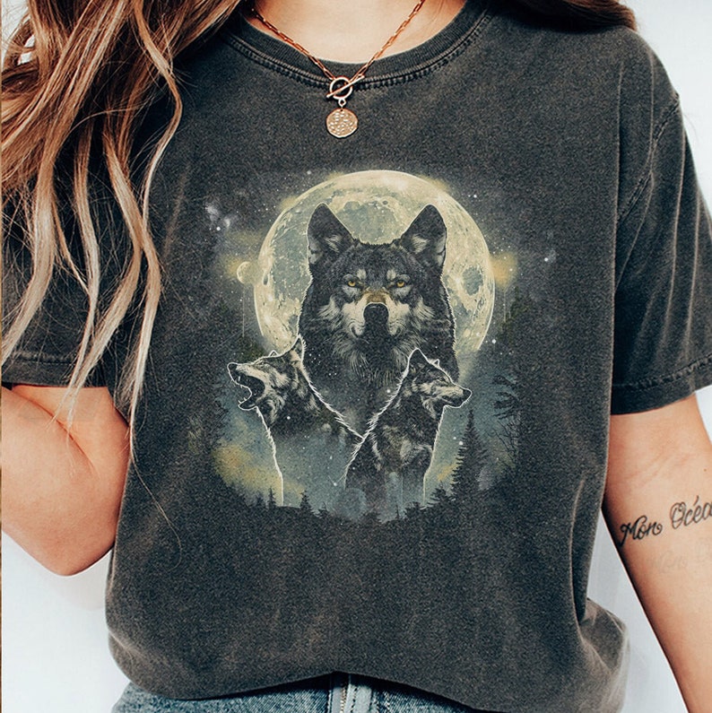 Majestic Wolves and Full Moon Art Print Shirt, Retro Wolf 90s Moon ...