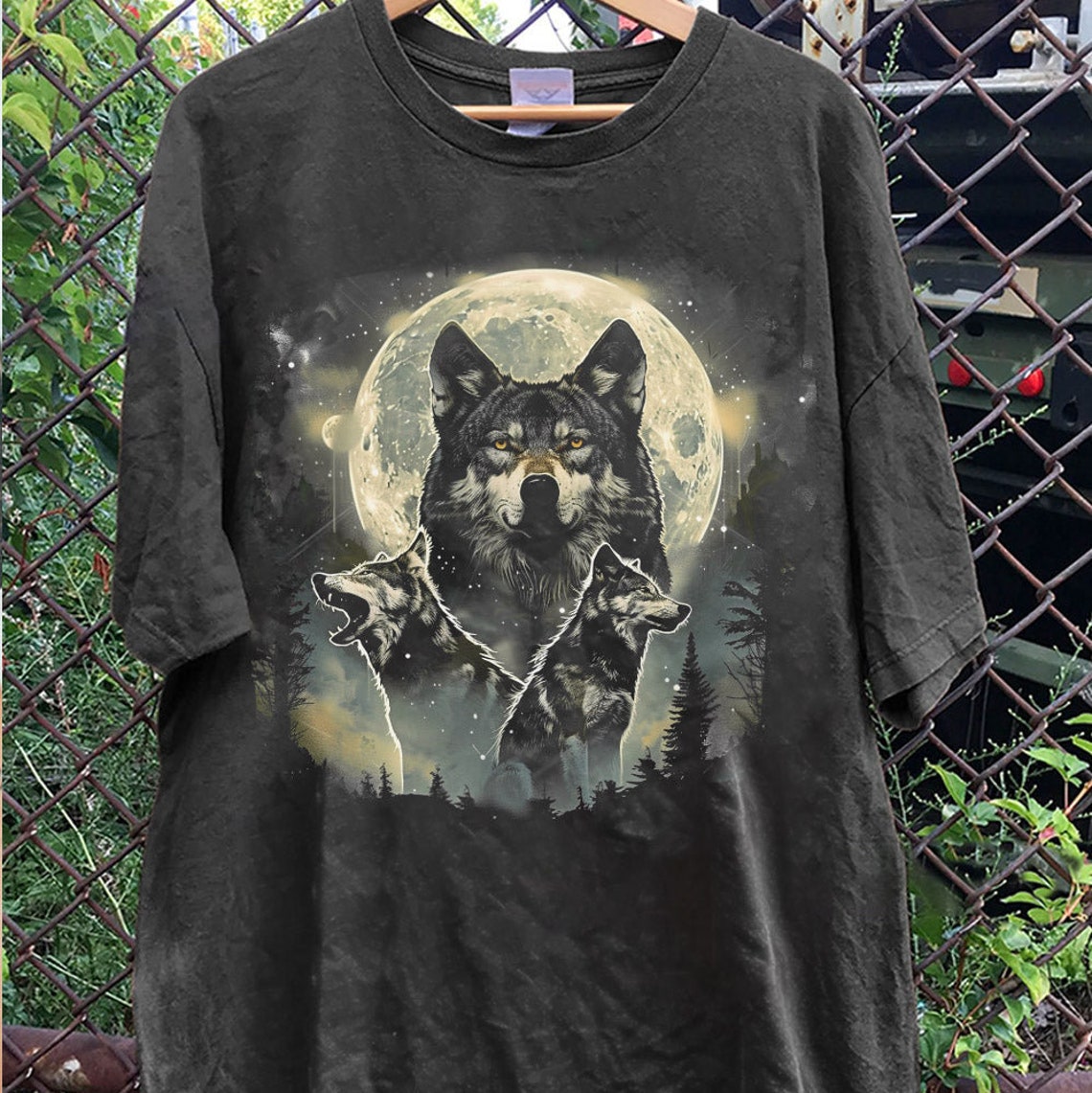 Majestic Wolves and Full Moon Art Print Shirt, Retro Wolf 90s Moon ...