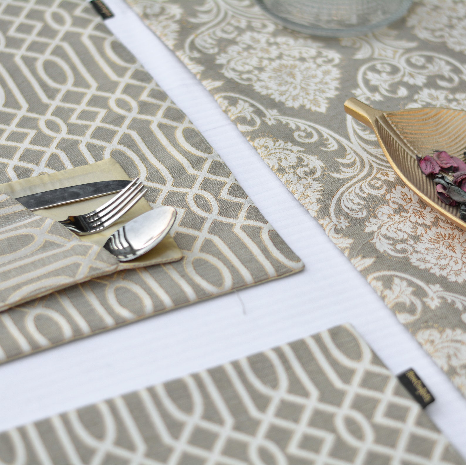 Carlson Ash Brown Silk Table Set Runner Natural Place Mats Cutlery ...