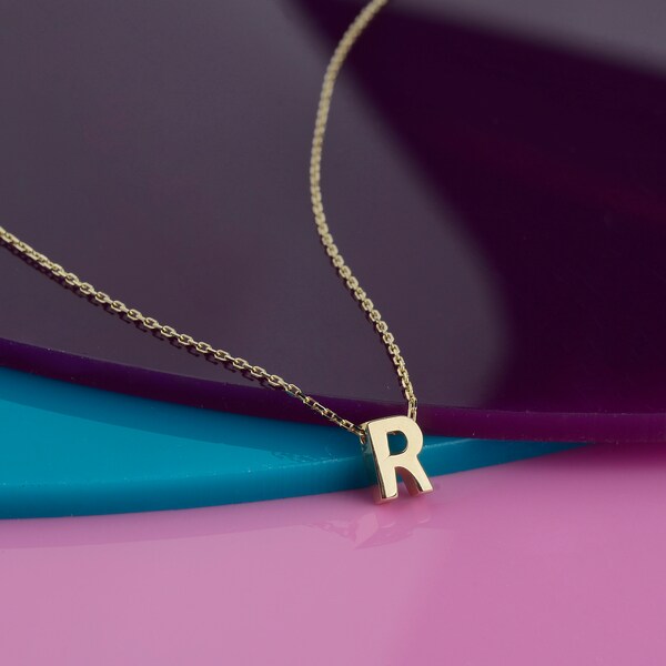 Letter R Necklace - Etsy
