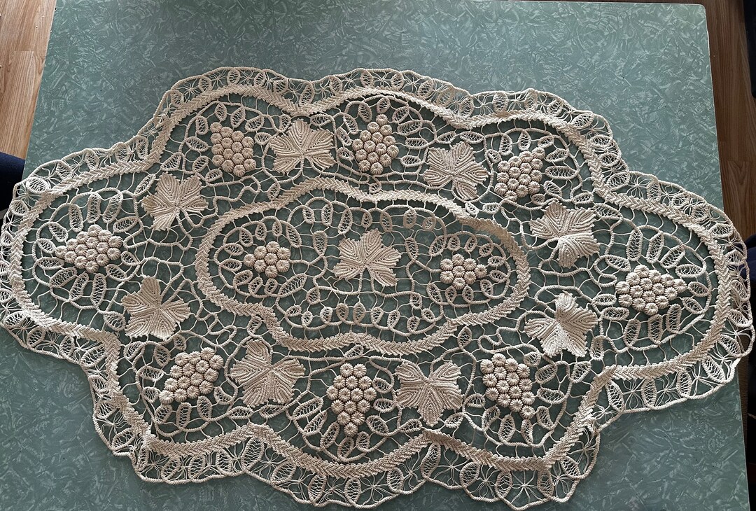 Vintage Crochet Laced Table Cloth,elegant Croceth Lace Table Cloths for ...