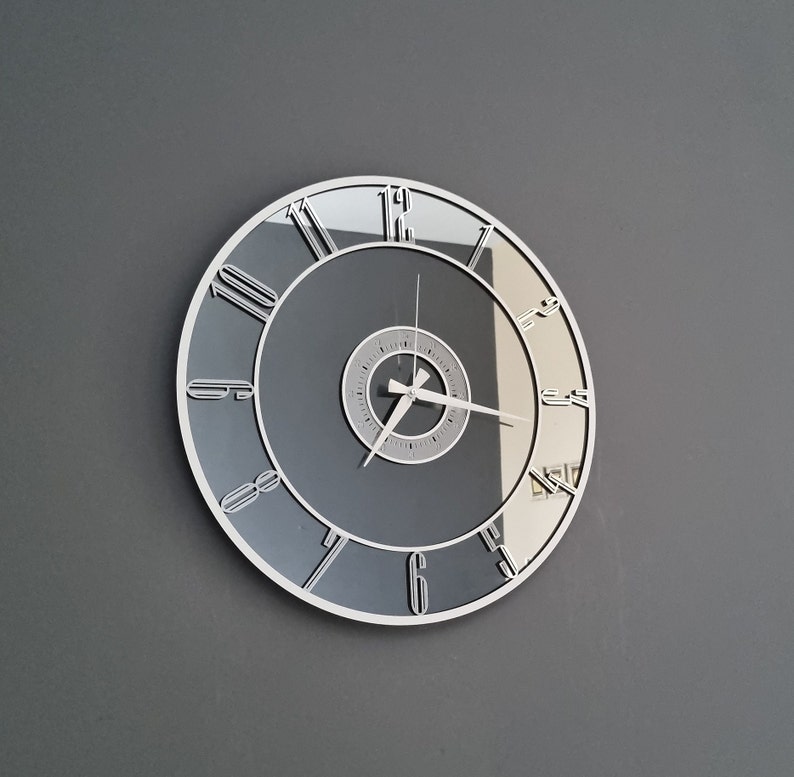 Oversize Silent Mirrored Wall Clock, Decorative Modern Large Plexiglass Wall Clock, Silver ...