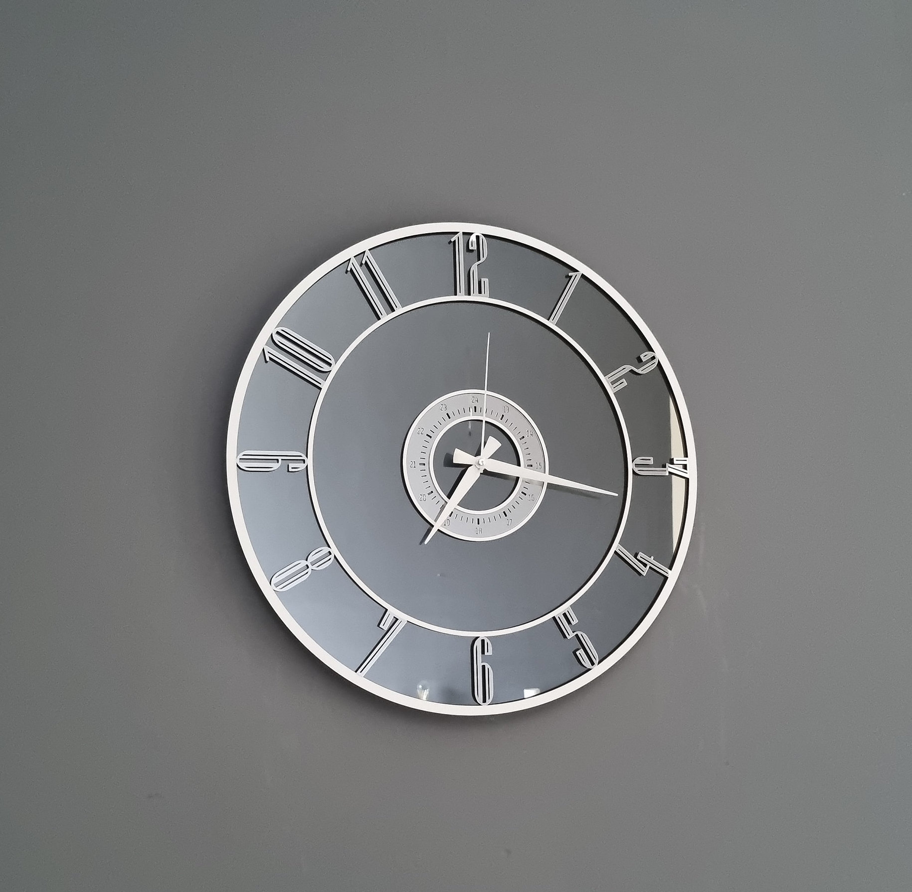 Oversize Silent Mirrored Wall Clock, Decorative Modern Large Plexiglass ...