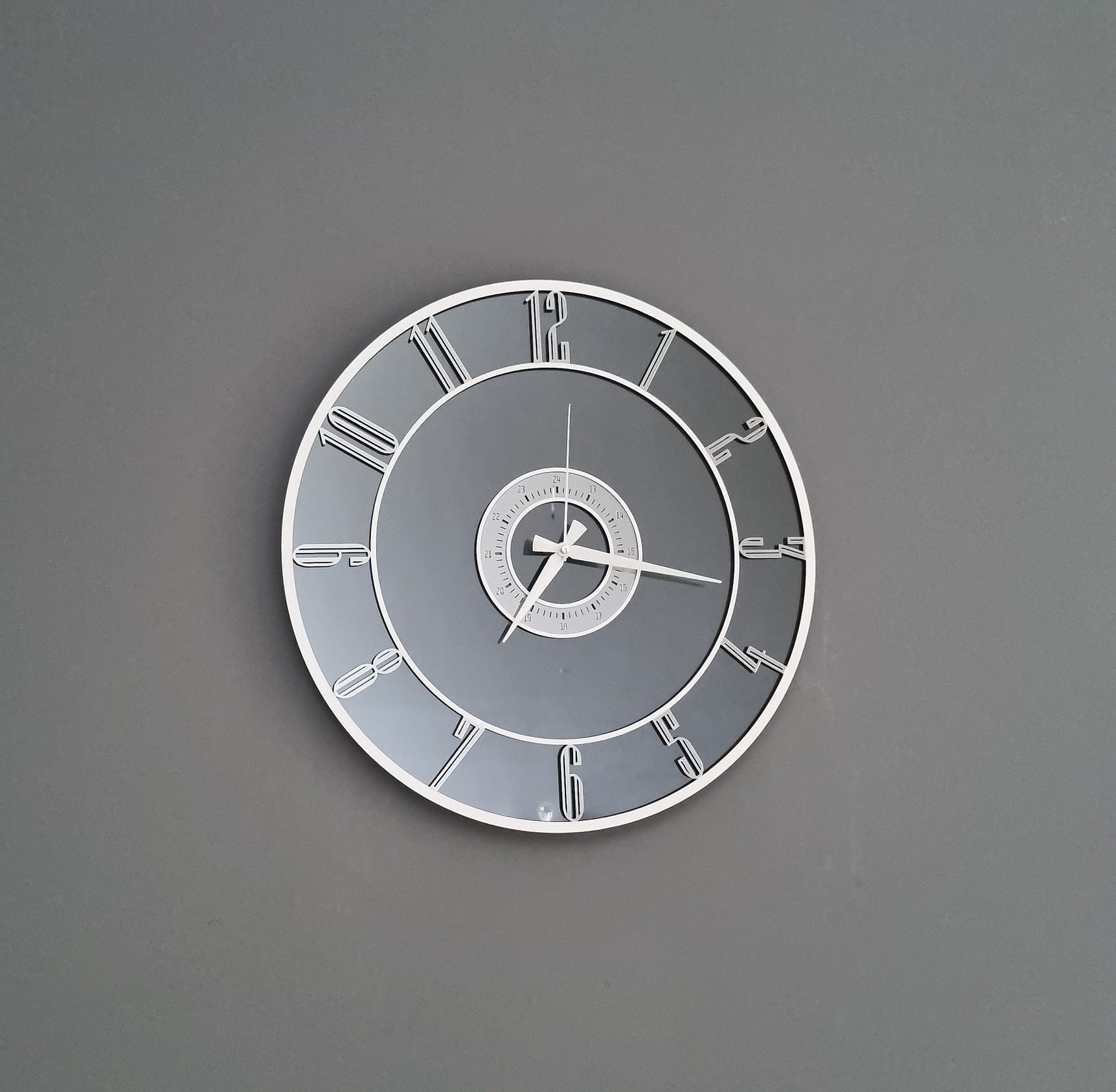 Oversize Silent Mirrored Wall Clock, Decorative Modern Large Plexiglass ...