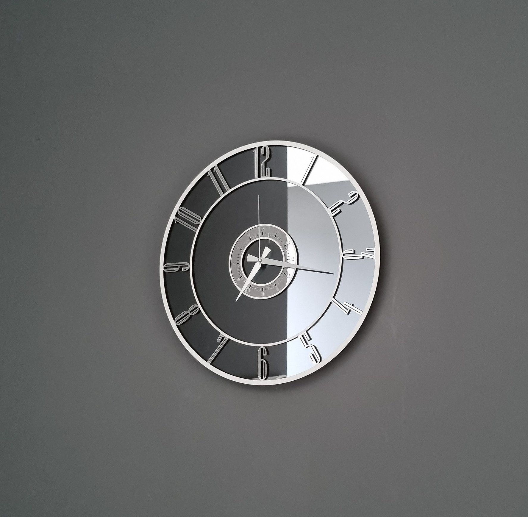 Oversize Silent Mirrored Wall Clock, Decorative Modern Large Plexiglass ...