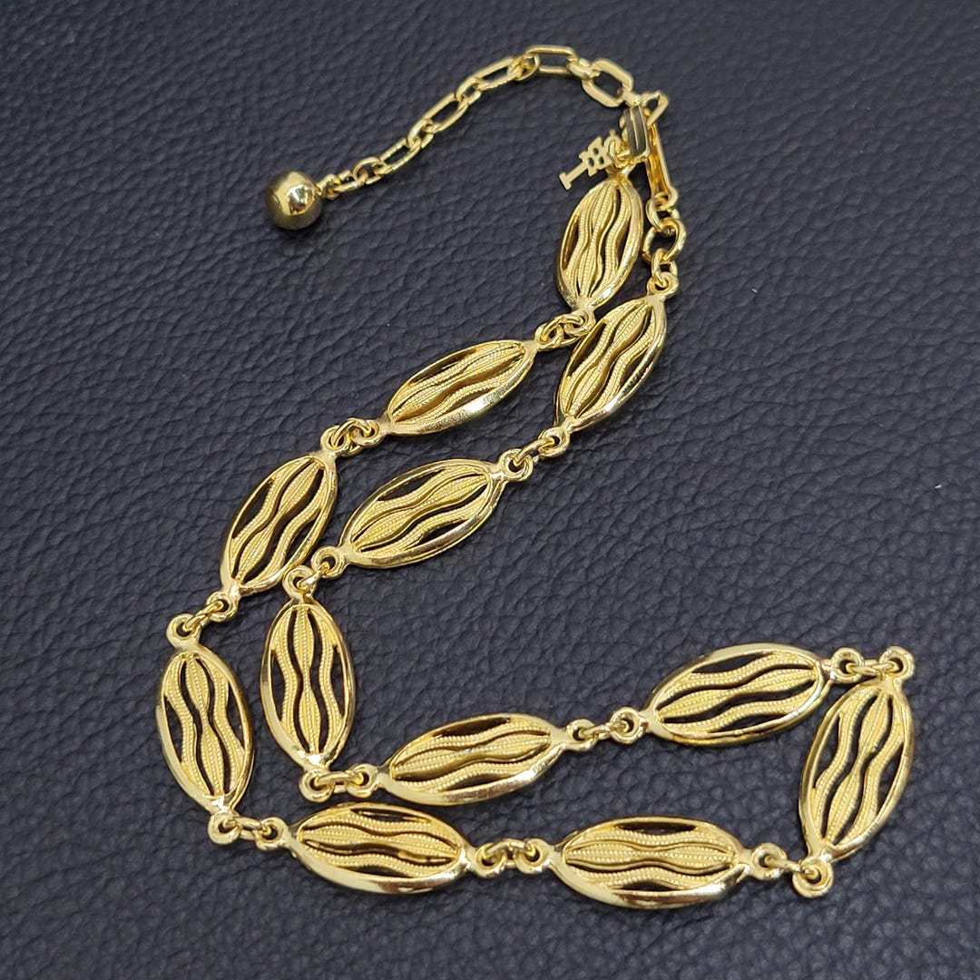 Vintage Gold Tone Metal Trifari Navette-link Necklace 16" - Etsy
