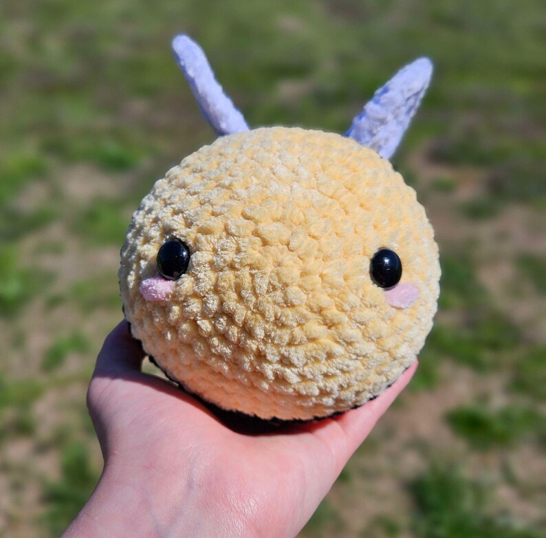 Crochet Bee Plush | Large | Handmade | Cute | Bumblebee | Custom ...
