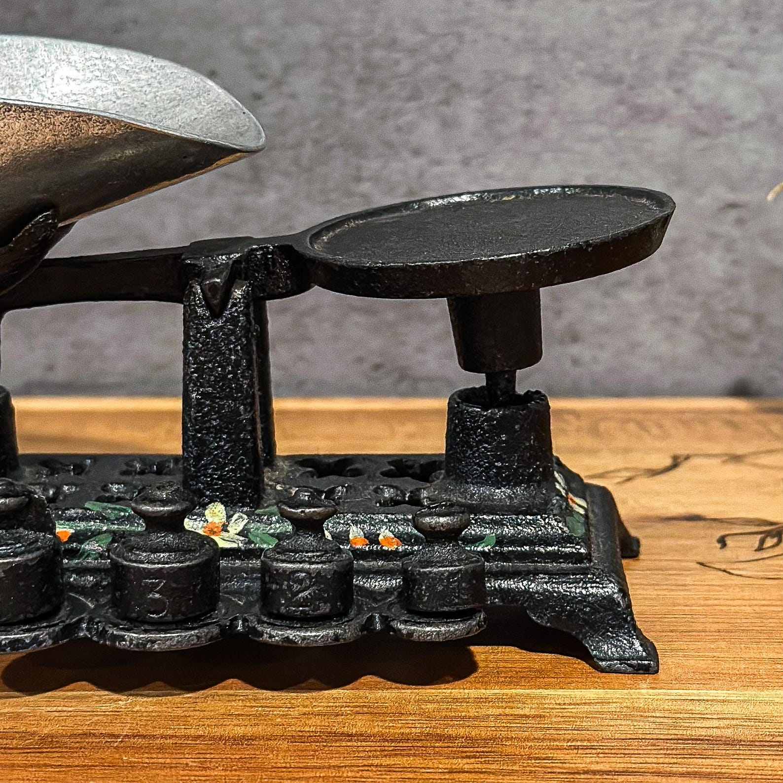 Vintage Miniature Cast Iron Scale Antique Balance Scale With Weights ...