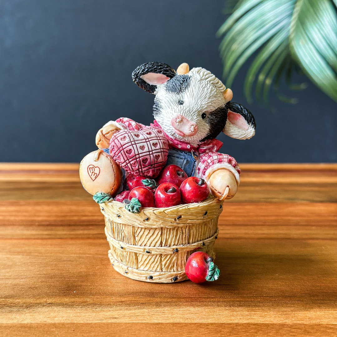 Vintage Mary's Moo Moos Figurine: I Love You A Bushel, 1994 Collectible ...