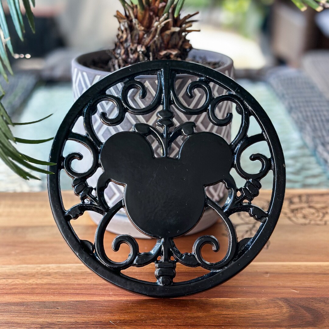 Vintage Disney Gourmet Mickey Mouse Trivet: Fun and Functional Hot Pad ...