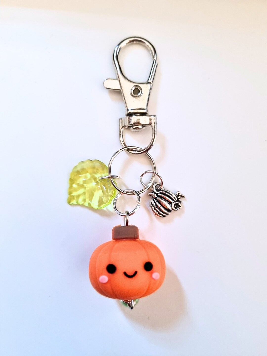 Handmade Silicone Happy Pumpkin Keychain | Halloween, Spooky, Kawaii ...