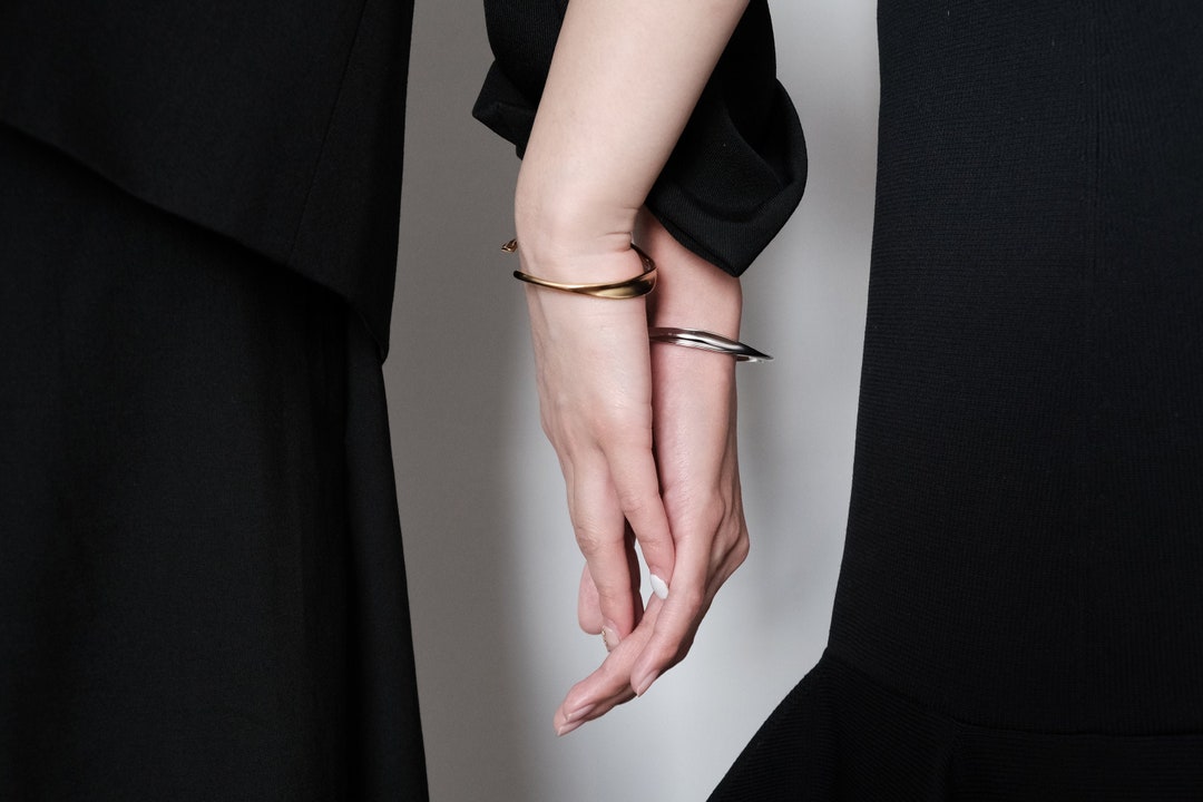 Sterling Silver Mobius Bangle: Modern Minimalist Cuff Bracelet - Etsy