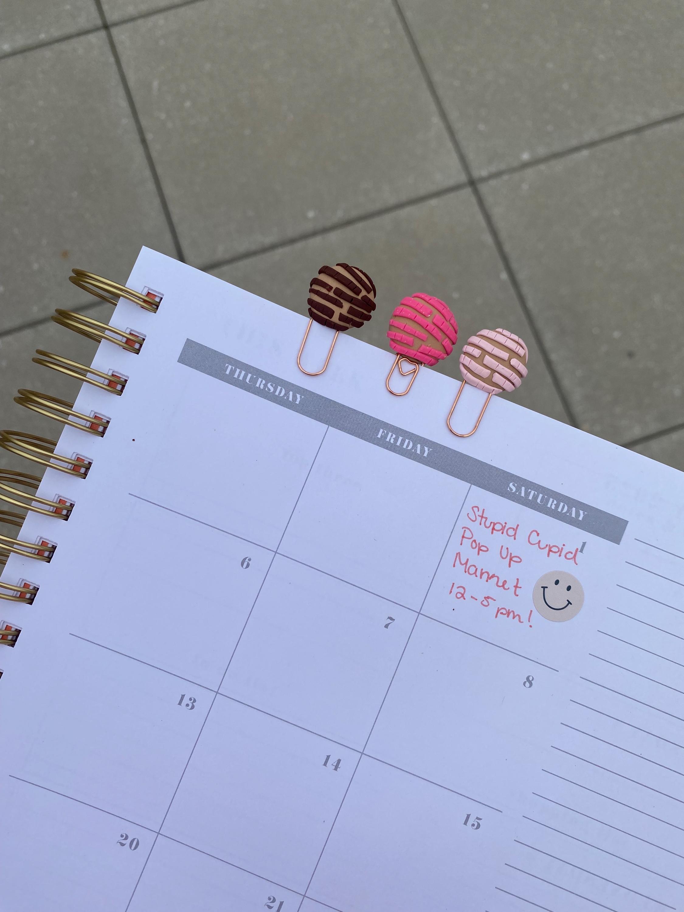 Mini Concha Bookmark | Gift, Bookmark, Books, Reading, Pan Dulce ...