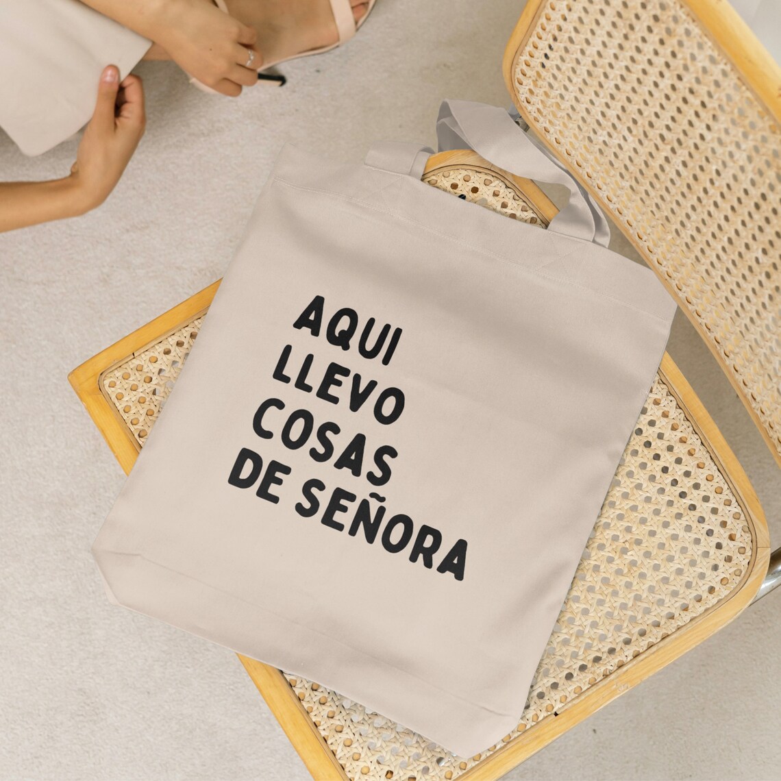Aqui Llevo Cosas De Señora Tote Bag, Tote Bag for Latina Mom, Latina ...