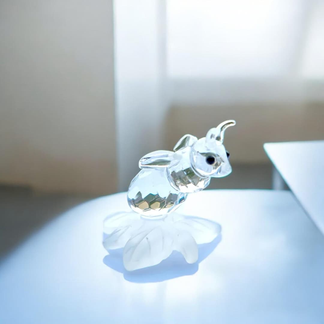 Mini Bumblebee Glass Paperweight, Bee Glass Figurine, Glass Bumblebee ...