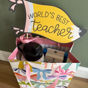 World's Best Teacher Pennant, Teacher Appreciation Gift Flag, Last Day ...