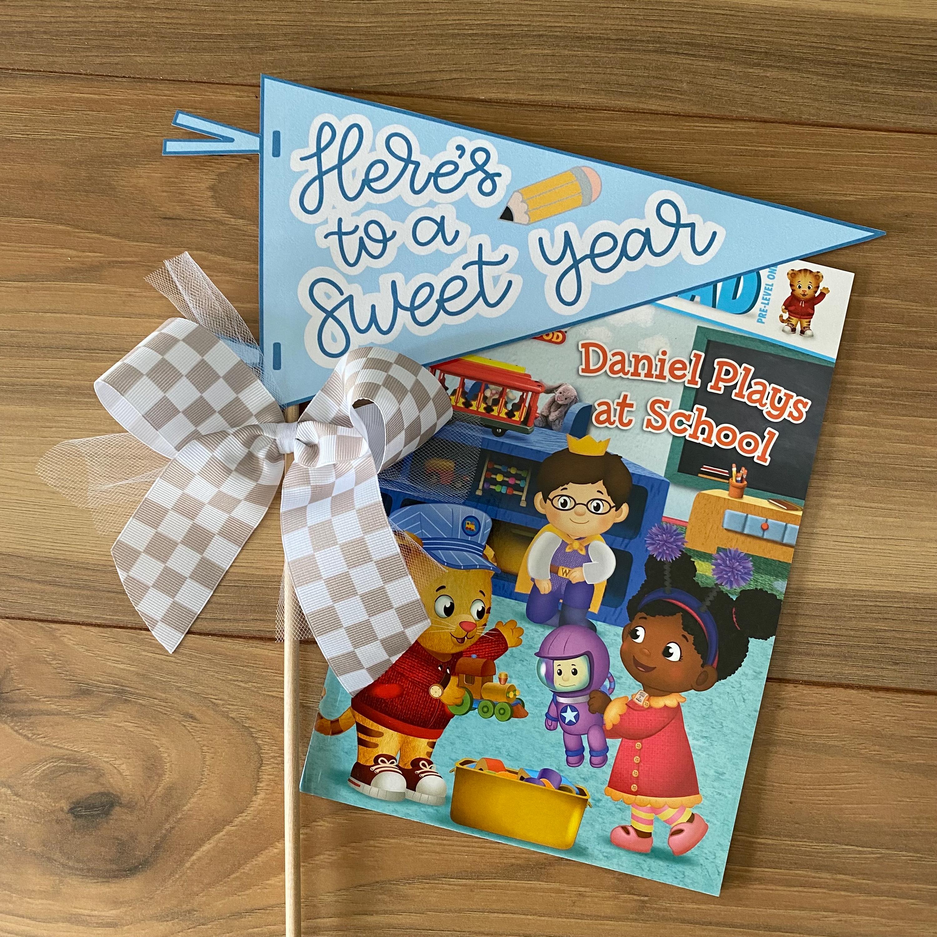 Heres to a Sweet Year Pennant, First Day of School Flag, Welcome to ...