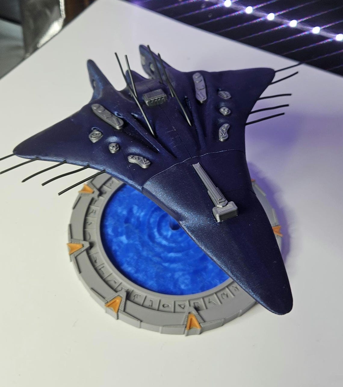 Wraith Cruiser 3D Model With Stand – Stargate Atlantis Inspired Ship ...