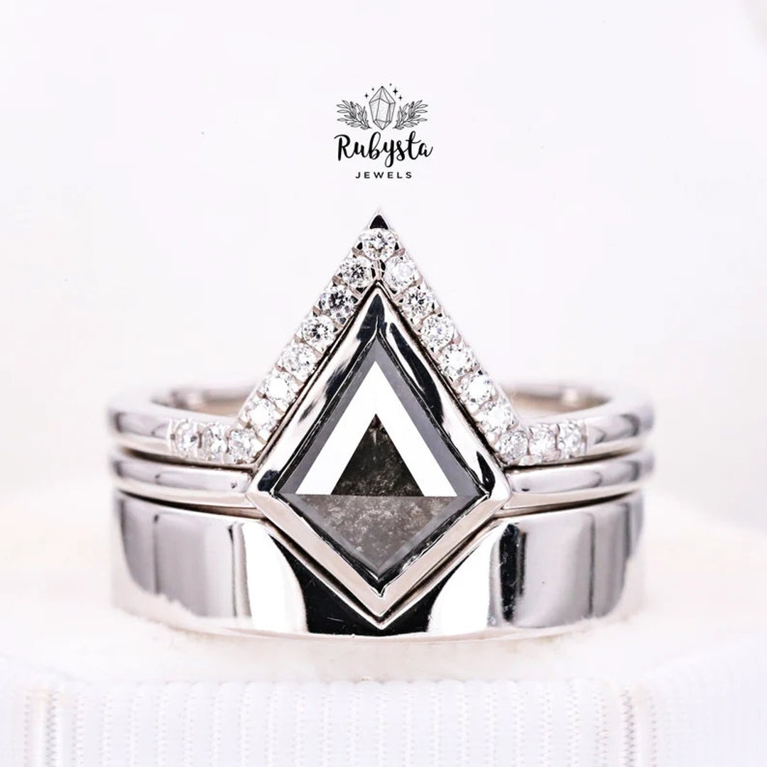 Salt and Pepper Vintage Kite Cut Bezel Setting Engagement Ring Mood ...