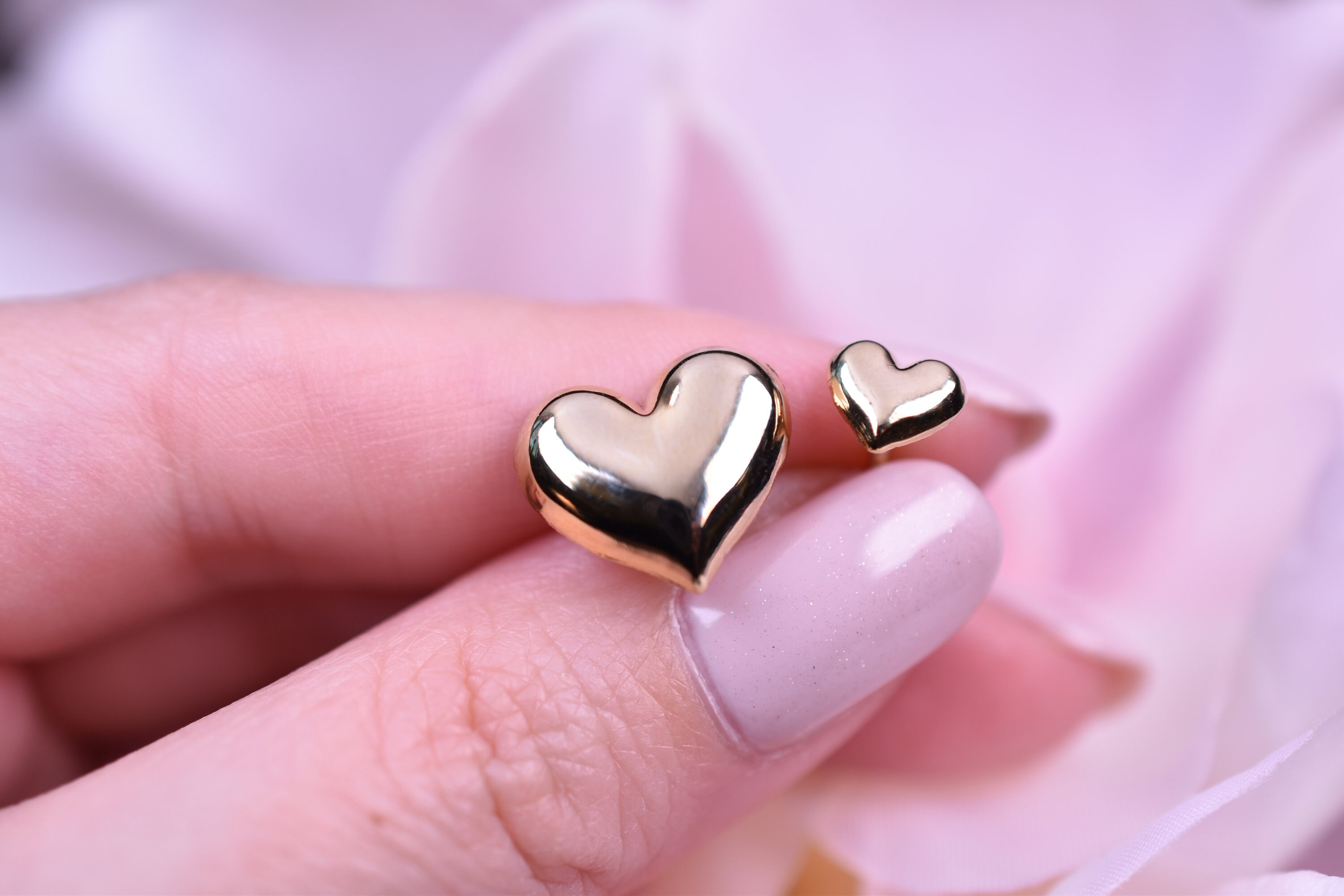 Mini Heart Enamel Pins | Board Fillers | Love | Valentine | Romantasy ...