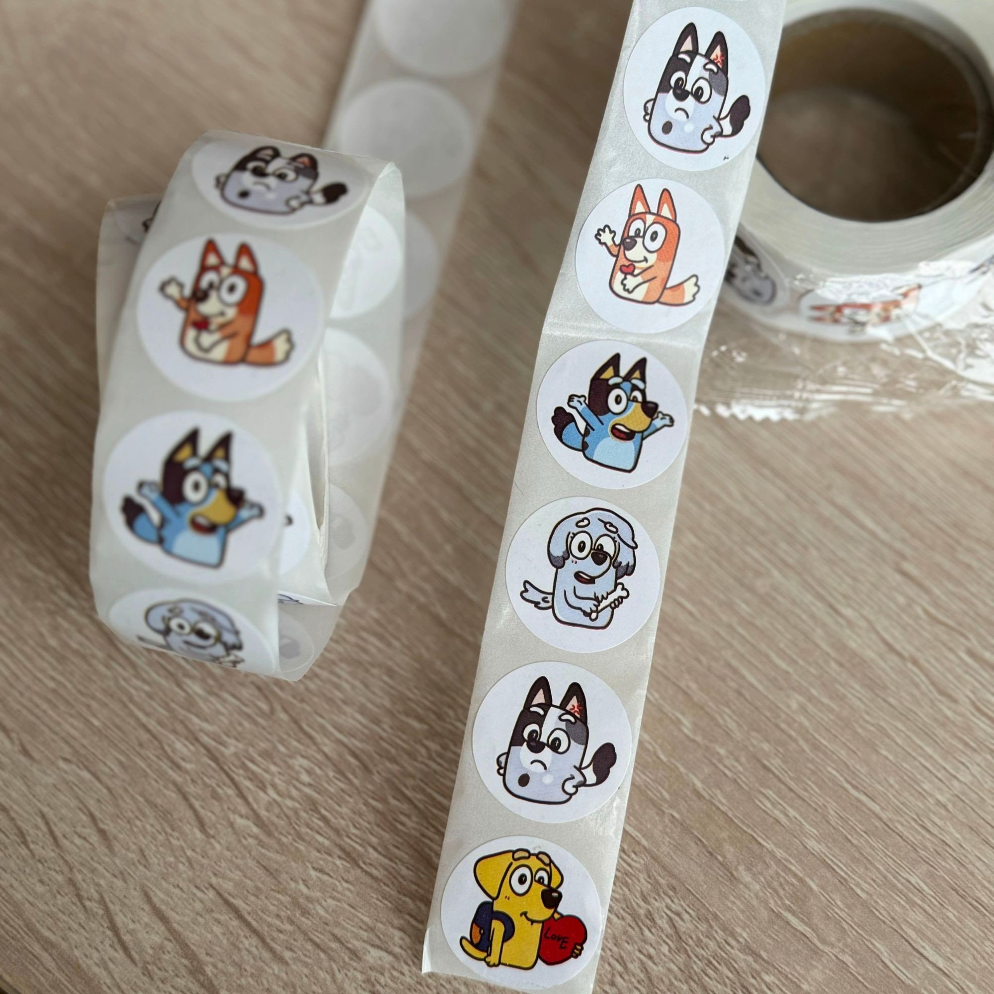 Bluey Stickers Roll of 500 Stickers Round Shape Fun Stickers for Kids ...