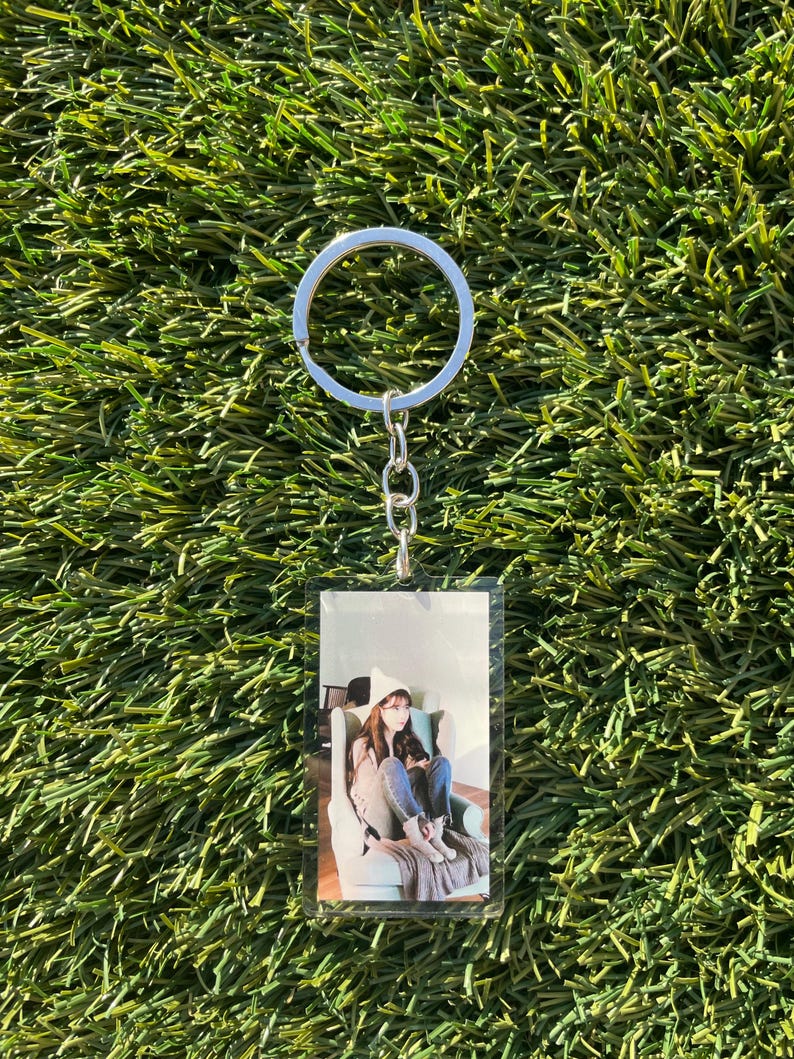 IU Acrylic Photocard Keychain, Bag Accessory, Bag Charm, Gift Ideas ...