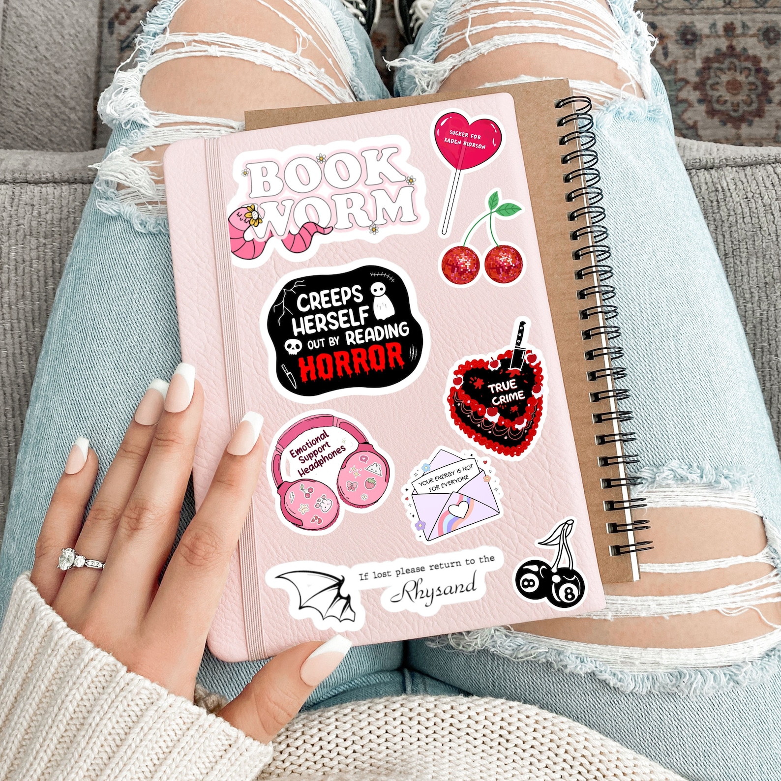 Creeps Herself Out by Reading Horror SVG PNG, Cute Trendy Aesthetic ...