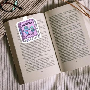 Monster Romance Book Lover PNG, Cute Trendy Popular Romance Romantasy ...