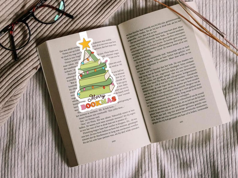 Merry Bookmas Christmas Tree SVG PNG, Cute Trendy Aesthetic Popular ...