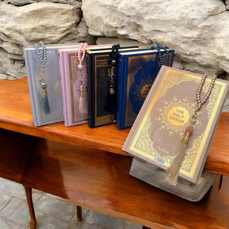 English Arabic Quran: Muslim Holy Book, Wedding, Hajj, Umrah, Islamic ...