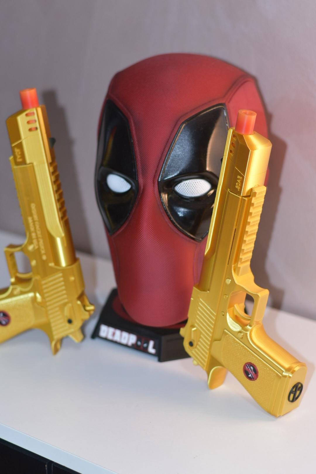 Deadpool & Wolverine Gold Desert Eagle Decorative Replica Props for ...