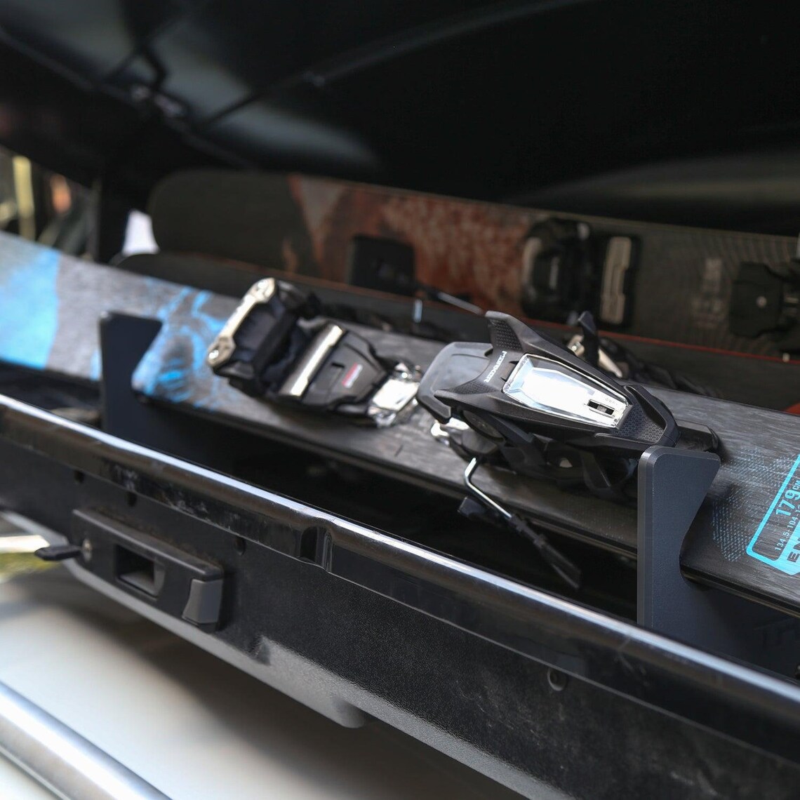 TRAPSKI Lowpro 2 S Ski and Snowboard Rack Insert for Rooftop Cargo Box ...
