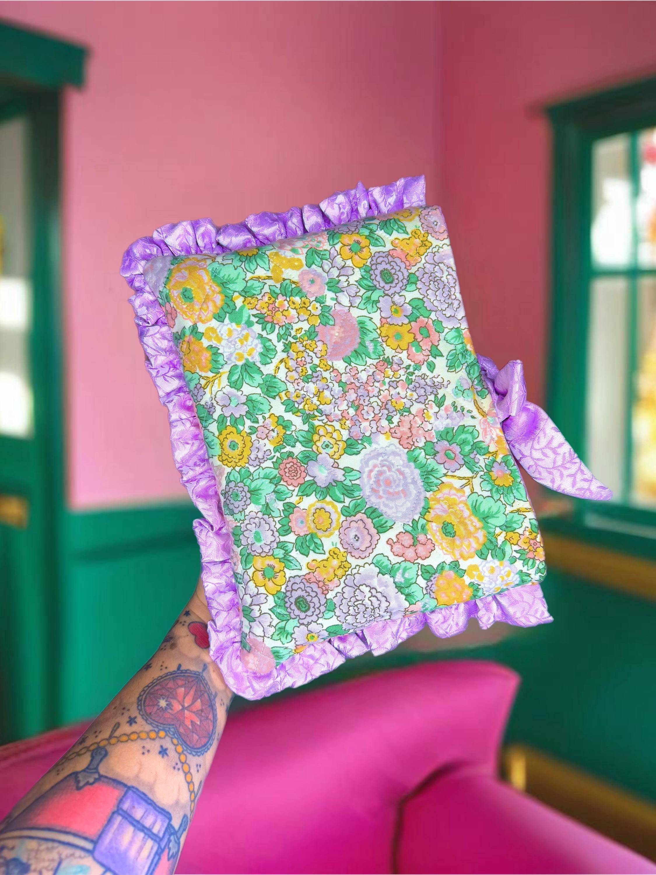 Quilted Ruffle Book Sleeve Sewing Pattern: Beginner DIY (PDF Tutorial ...