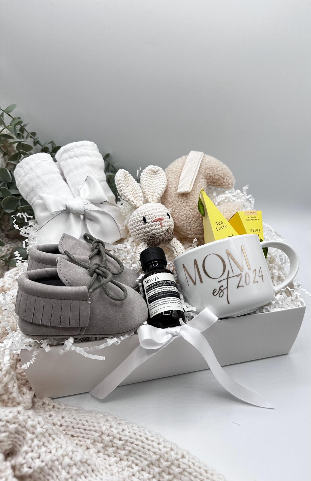 New Mom Gift Box, Baby Shower Gift, Mom to Be Gift, Postpartum Gift ...
