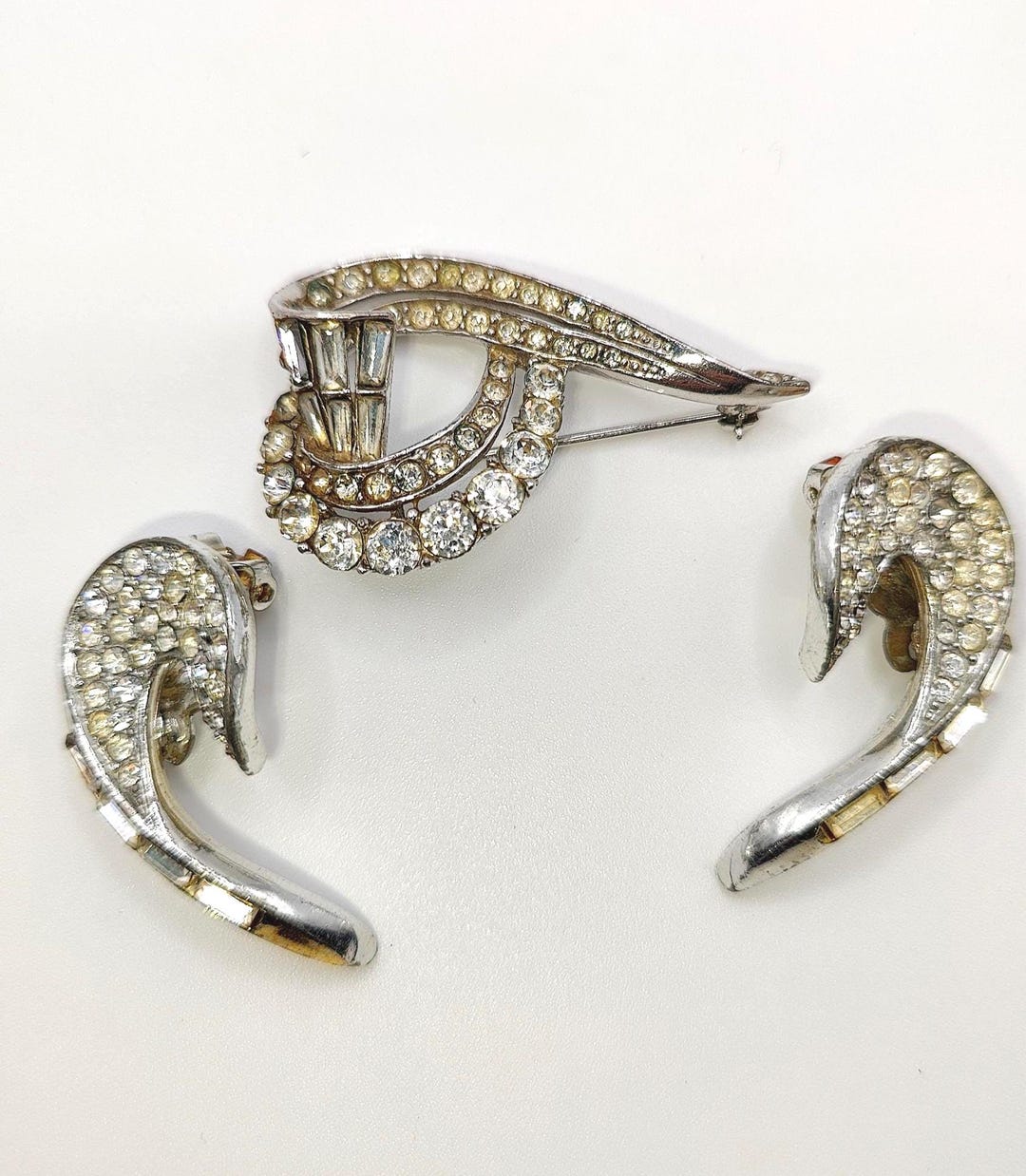 RARE Marcel BOUCHER Heart Shaped Crystal Baguette Feather Swirl Brooch ...
