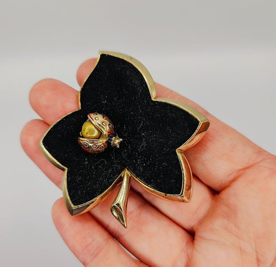 BOUCHER Black Velvet Gold Tone Leaf Ladybug Faux Pear… - Gem